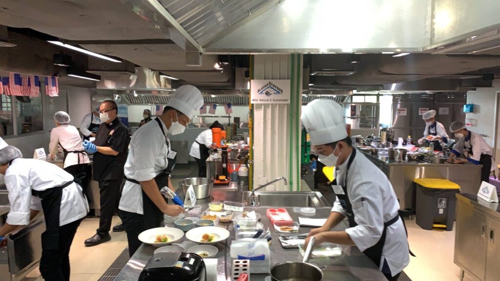 Dusit Thani College students win the Winner Prize in Alaska Seafood ...