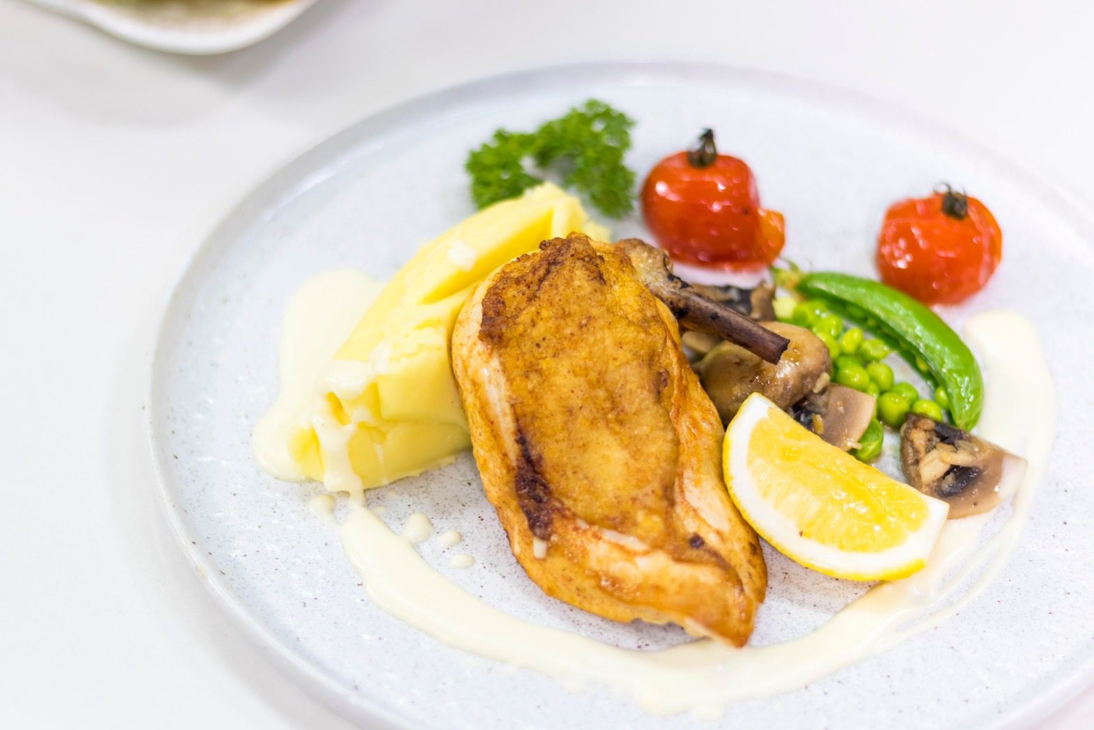 VDO Online Course - Pan-Fried Chicken Breast with Supreme Sauce - Dusit ...