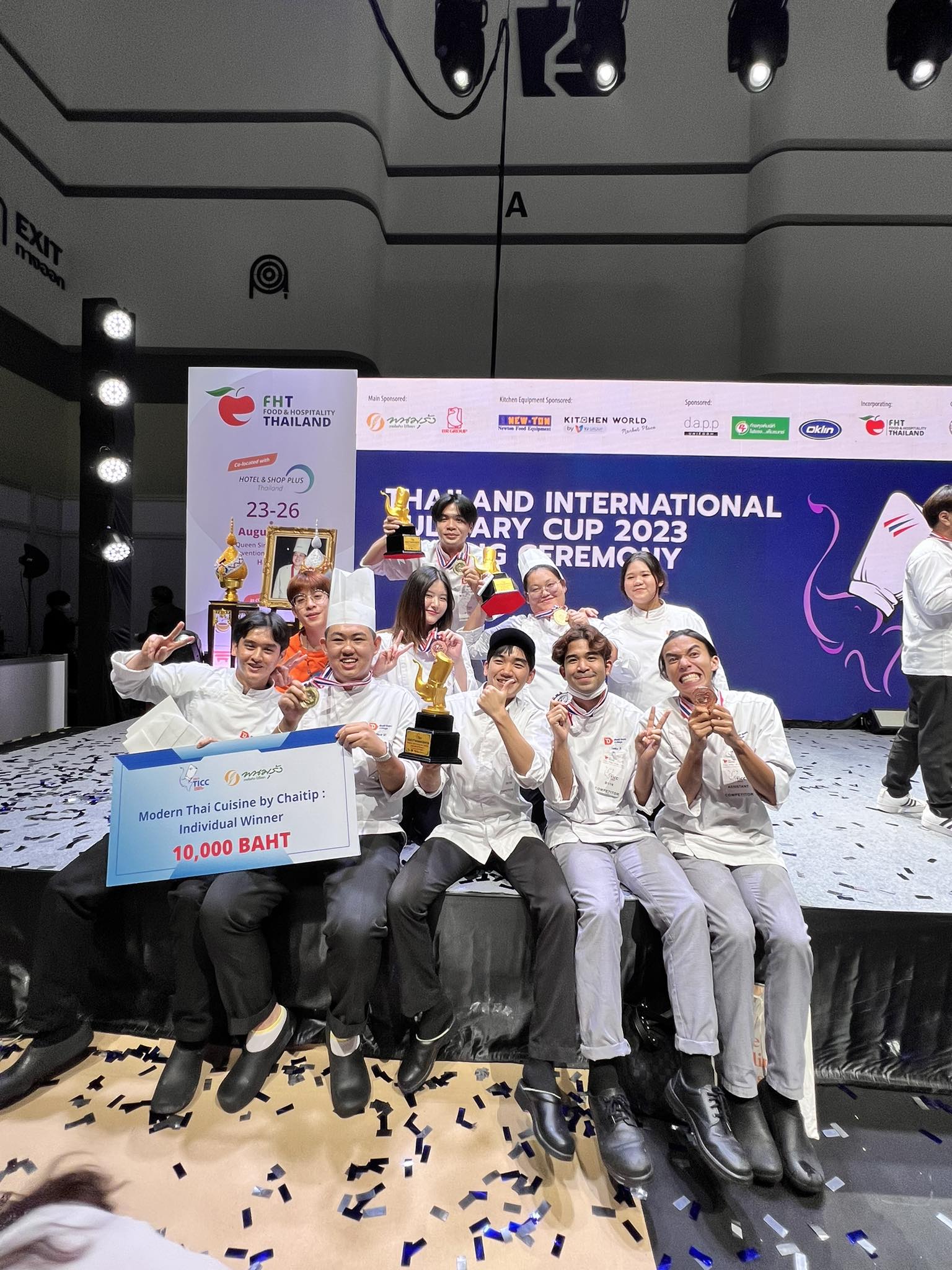 การันตีความเก่ง! นักศึกษาวิทยาลัยดุสิตธานีโกยรางวัลอื้อจากงาน TICC 2023 - Dusit Thani College