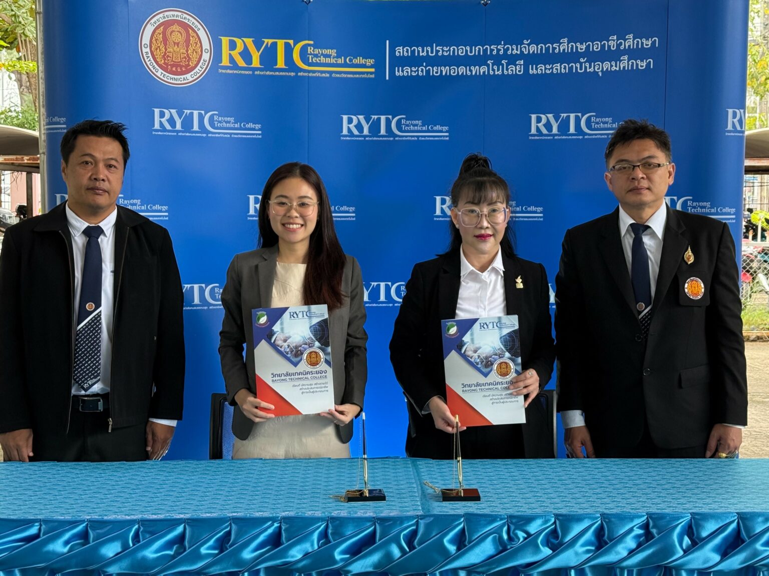 วิทยาลัยดุสิตธานี เซ็น MoU กับวิทยาลัยเทคนิคระยอง - Dusit Thani College